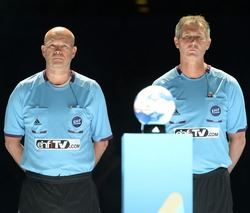 Teaching handball referees leadership qualities